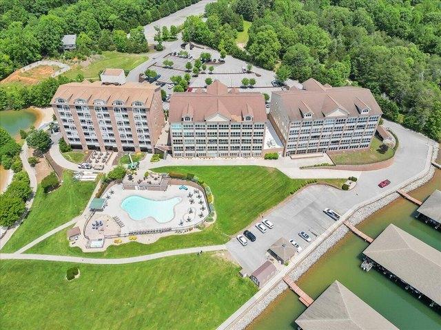 1273 Graves Harbor Trl Unit 312, Huddleston, VA 24104