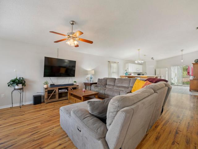 1273 Jefferyscot Dr, Crestview, FL 32536 | MLS #997864 | Compass
