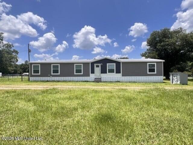 1273 Stonecypher Rd, Lucedale, MS 39452