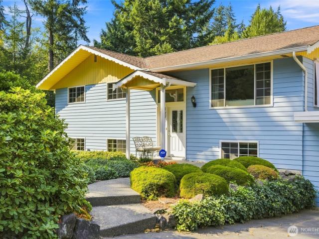 1273 th Avenue SE