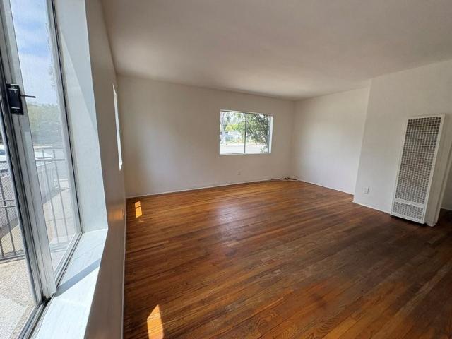 127VIR RCLA RUBS 1 Bedroom Apartment for Rent at 4540 Laurel Canyon Blvd, Los Angeles, CA 91607 Studio City