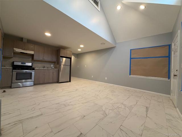127 0 th Avenue | Compass