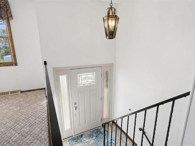 127 5th Ave