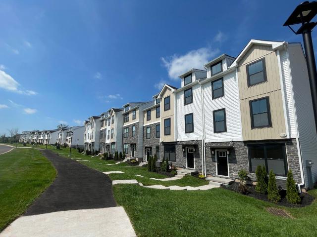 127 Cobblestone Drive # JW 4 26