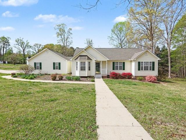 127 Churchill Downs Dr, Clayton, NC 27520