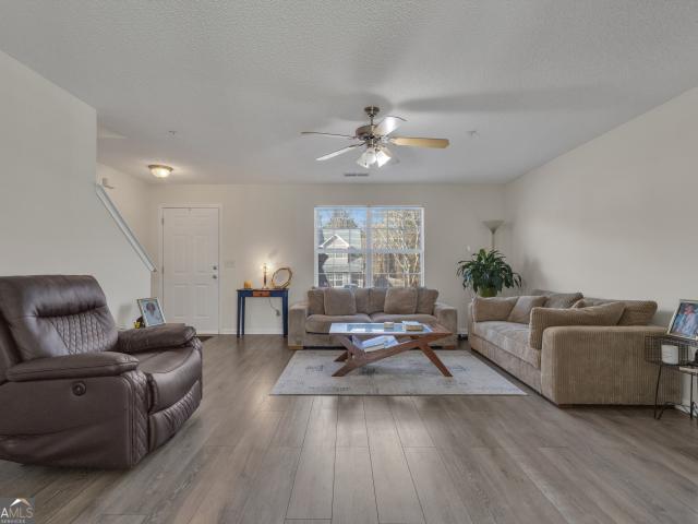 127 Chastain Circle