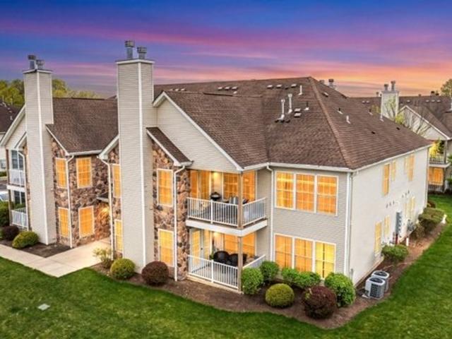 127 Chariot Ct, Piscataway Twp, NJ 08854