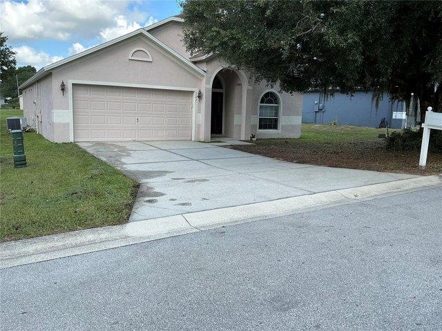127 Aberdeen St, Davenport, FL 33837