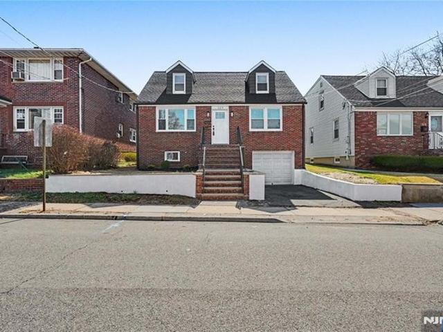 127 Albert St, North Arlington, NJ 07031