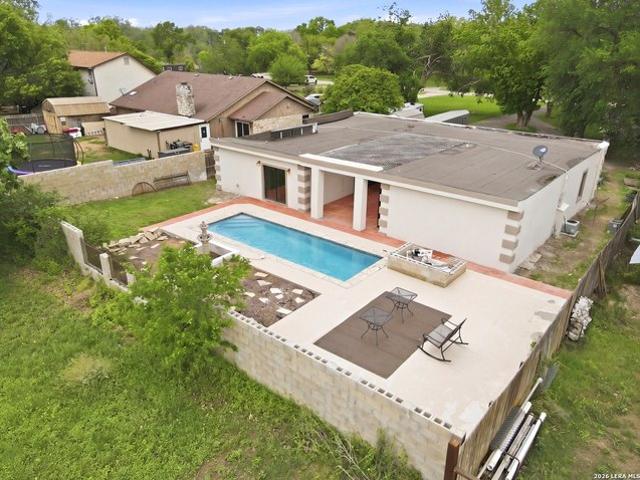 127 Bogie Dr, San Marcos, TX 78666