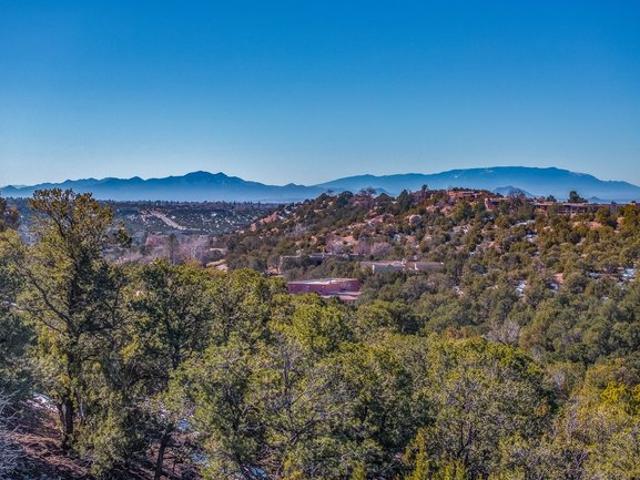 127 Barranca Rd, Santa Fe, NM 87501
