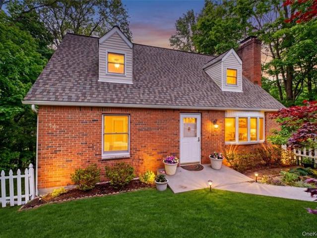 127 Belvedere Rd, Beacon, NY 12508
