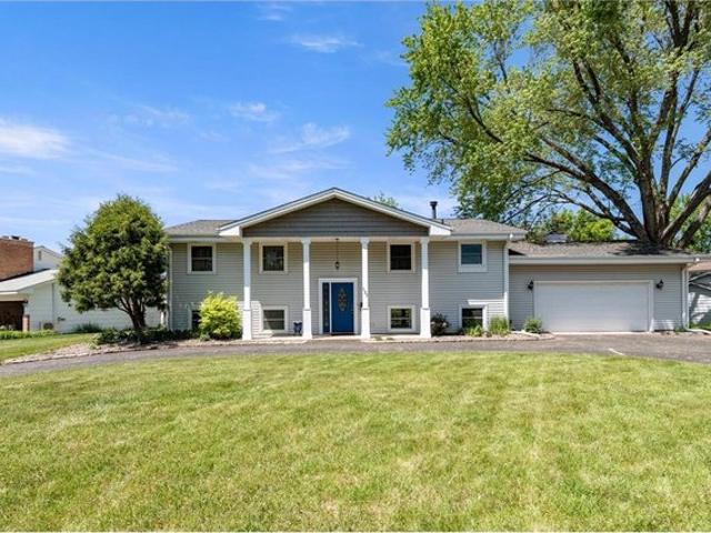 127 Birch Dr NE, Forest Lake, MN 55025