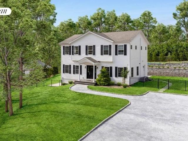 127 Bridies Path, Southampton, NY 11968