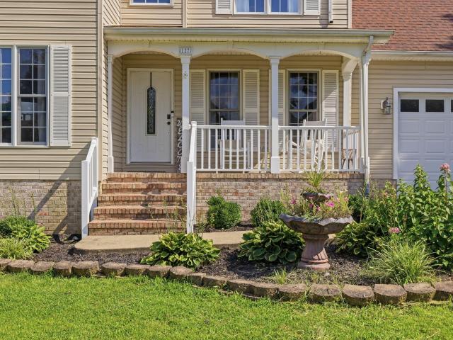 127 Gale Lane