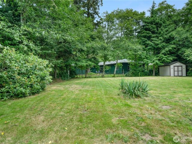 127 Glover Court NE