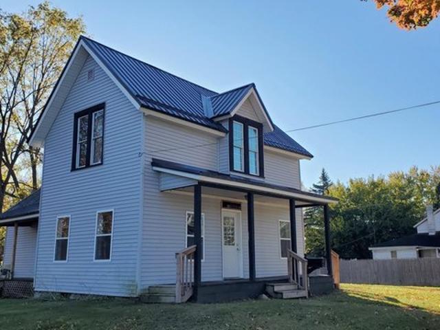 127 Grafton Ave, Alma, MI 48801