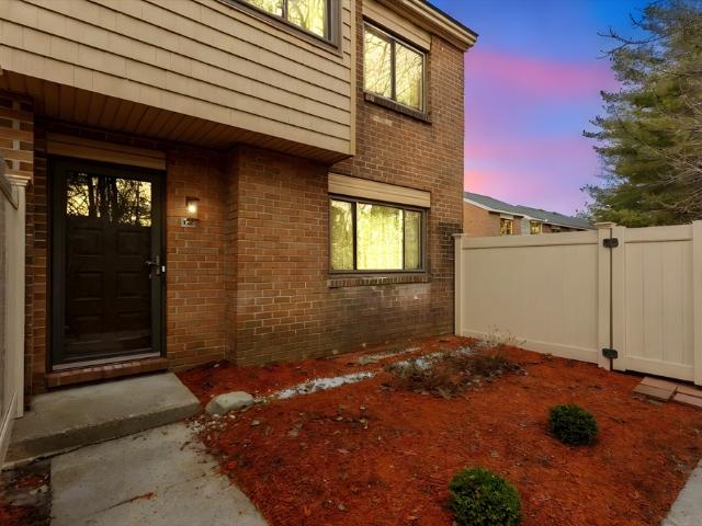 127 Greenbrook Dr, Unit 127, Stoughton, MA 02072 | MLS #73501
