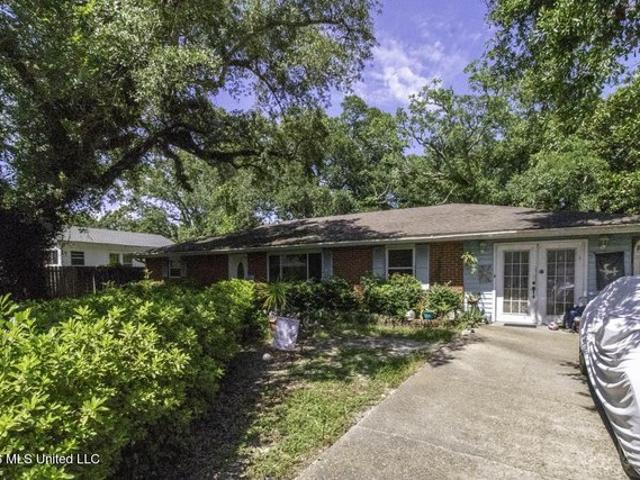 127 Dearman Ave, Long Beach, MS 39560