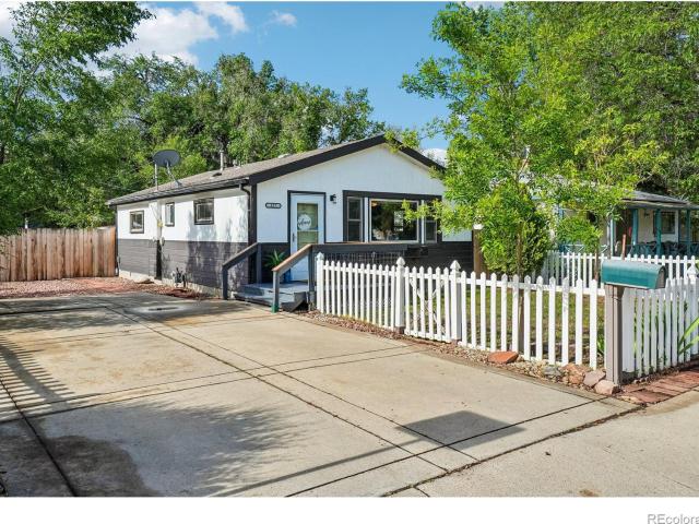 127 E Saint Clair Avenue