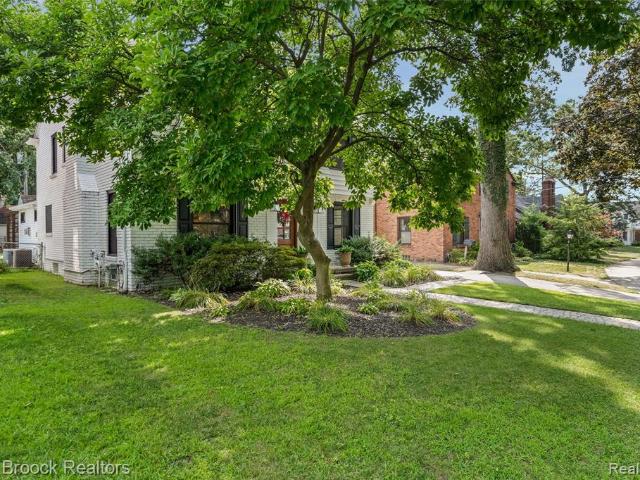 127 Elm Park Avenue