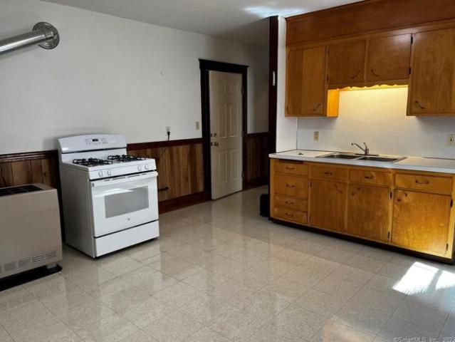 127 Farmington Ave #1S New Britain, CT 06053