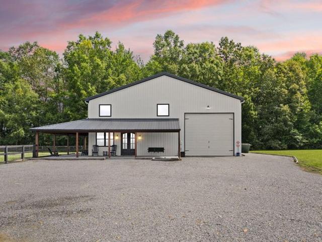 127 Freeman Lake Ln, Russell Springs, KY 42642