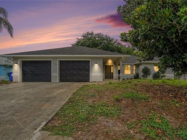 127 Friar Ct, Sebastian, FL 32958