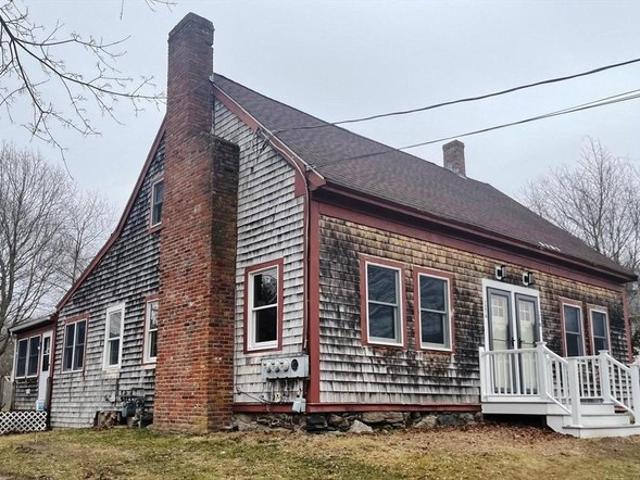 127 King St, Hanover, MA 02339