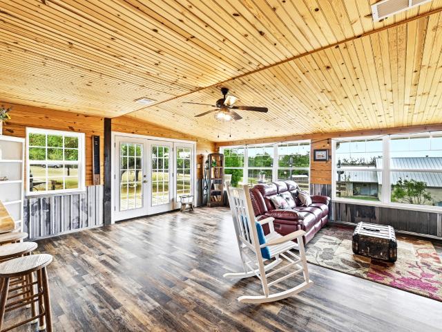 127 KLBJ Rd, Smithville, TX 78957 | MLS #2525 | Compass