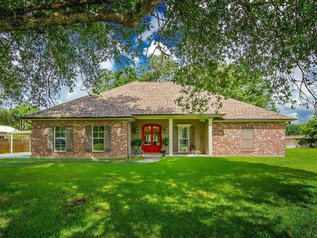 127 Horseshoe Rd, Schriever, LA 70395
