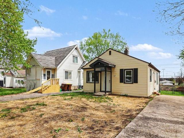 127 Haze St, Lansing, MI 48917
