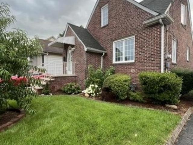 127 Hussa St, Linden, NJ 07036