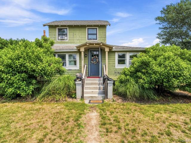 127 Inlet Road W