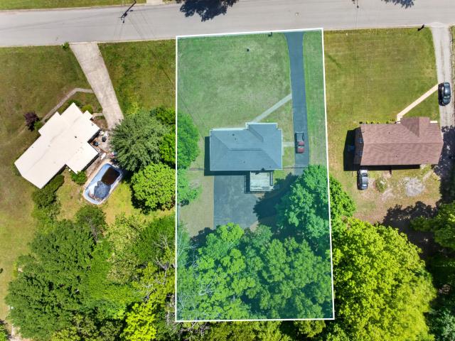 127 James Dr