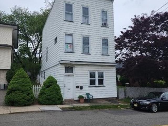 127 Oak St, Clifton, NJ 07014