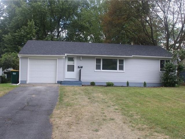 127 Oakley Dr, Syracuse, NY 13212