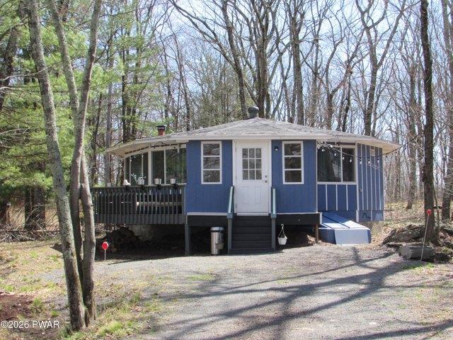 127 Long Ridge Rd, Lords Valley, PA 18428