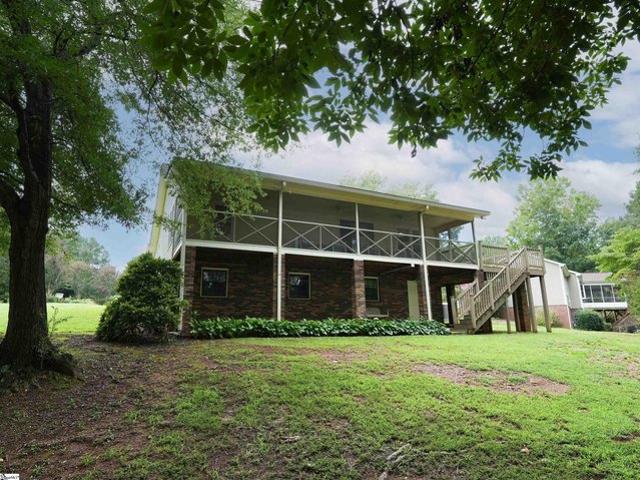 127 Lake Robinson Pt, Greer, SC 29651