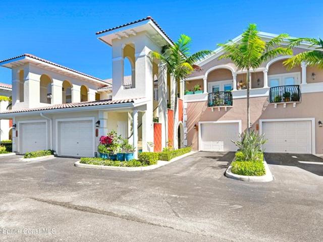 127 Lancha Cir Apt 203, Indian Harbour Beach, FL 32937