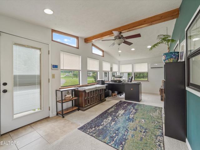 127 Mountain Rd