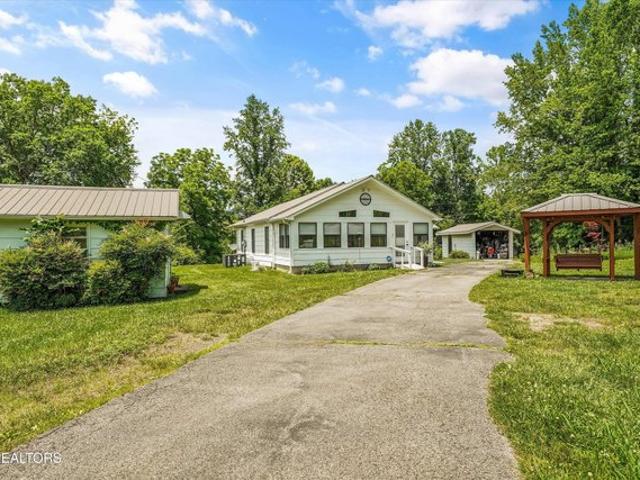 127 Mountain Rd, Oliver Springs, TN 37840