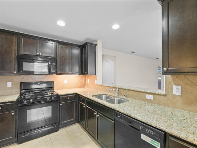 127 Montague Ln, Frisco, TX 75036 | MLS #21221