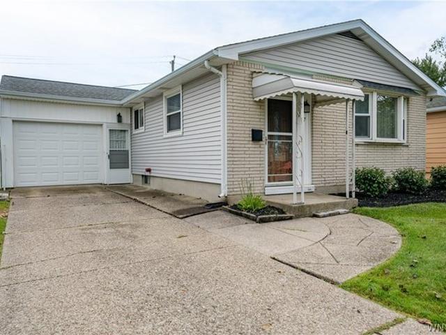 127 Madaline Ln, Depew, NY 14043