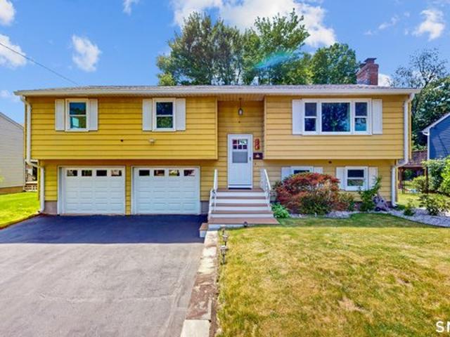 127 Main St, East Hartford, CT 06118