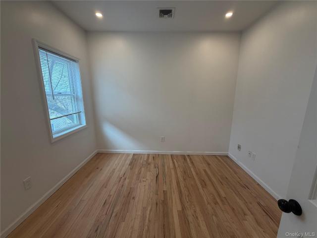 127 Main Street 2S