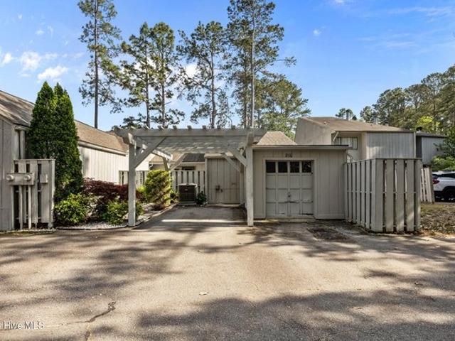 127 Mallard Cv, Vass, NC 28394