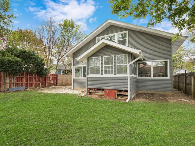 127 N Victory Street