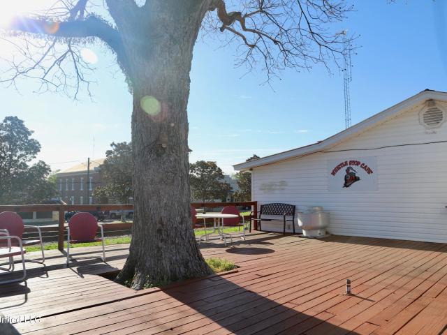 127 N Magnolia Drive