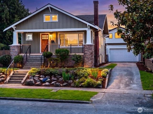 127 NE 58th St, Seattle, WA 98105